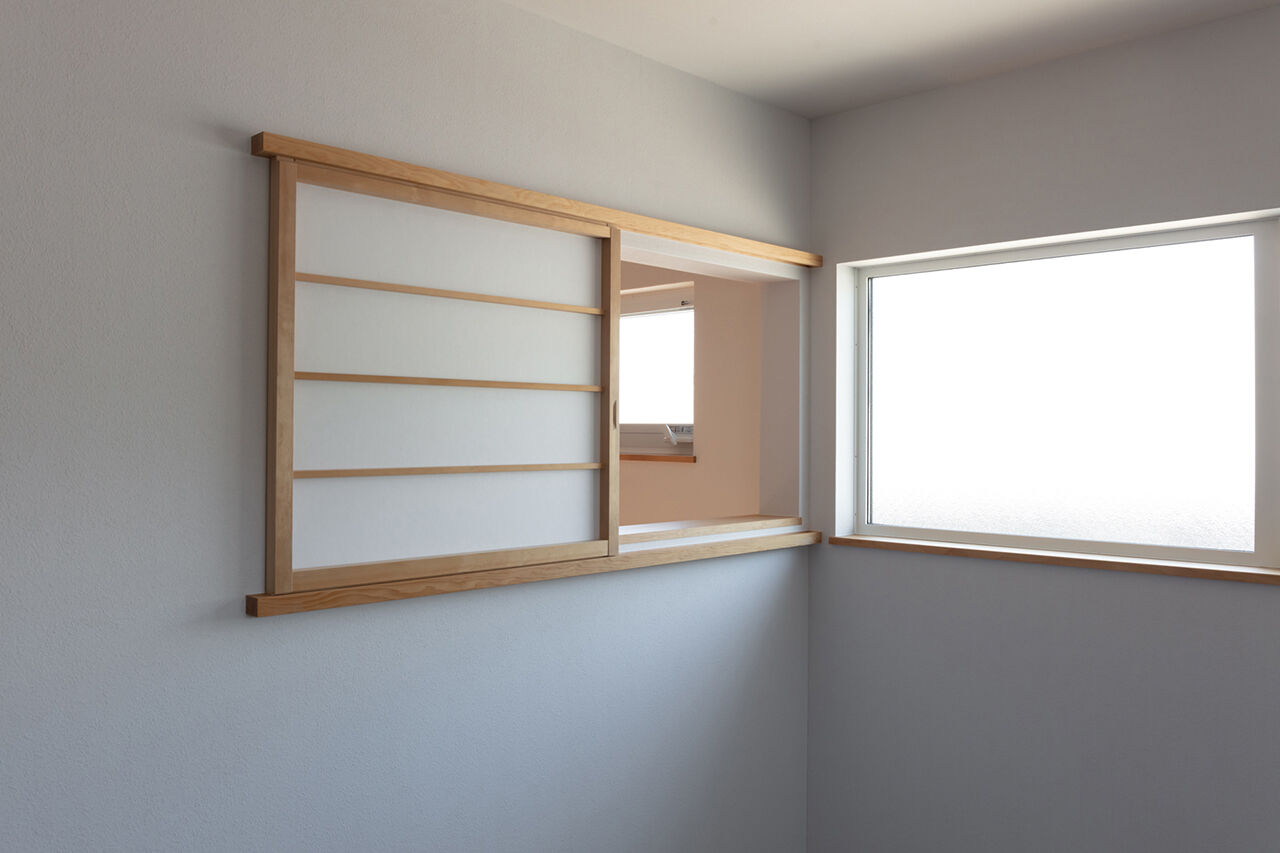 【SUUMO】 【31.5坪｜そとん壁｜免震ダンパー】素材・収納・快適性が美しく調和。スマートな家事動線がある家 - ワイズシステム の建築実例詳細 | 注文住宅