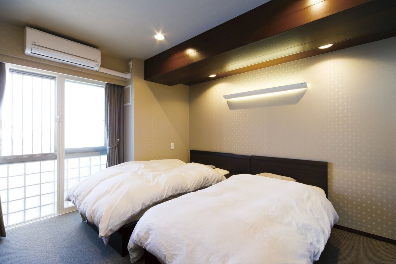 【SUUMO】 【賃貸併用/RC造/高気密・高断熱/高耐久】老朽化した賃貸住宅2棟を二世帯が暮らす賃貸併用住宅に建て替え - 朝日建設｜賃貸併用 の建築実例詳細 | 注文住宅