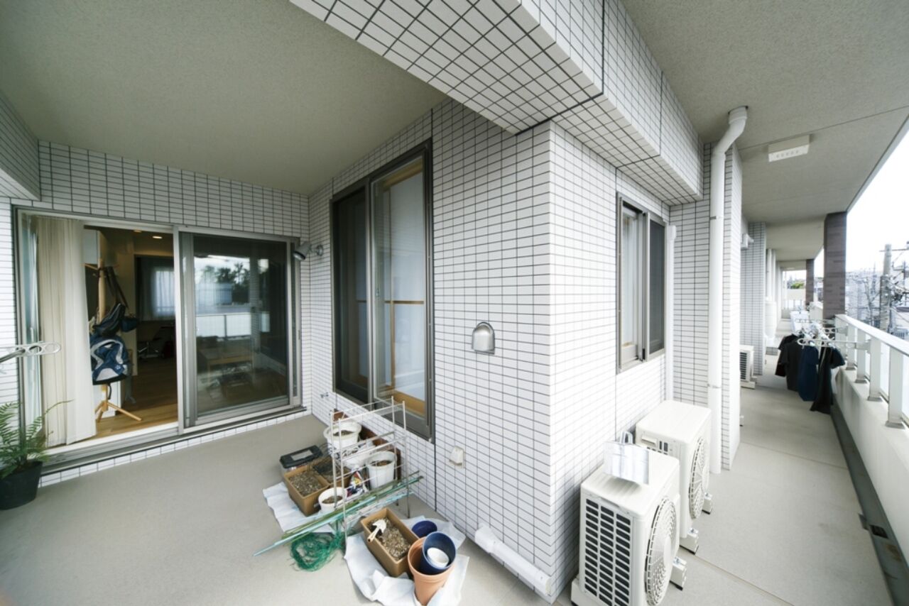 【SUUMO】 【賃貸併用/RC造/高気密・高断熱/高耐久】老朽化した賃貸住宅2棟を二世帯が暮らす賃貸併用住宅に建て替え - 朝日建設｜賃貸併用 の建築実例詳細 | 注文住宅