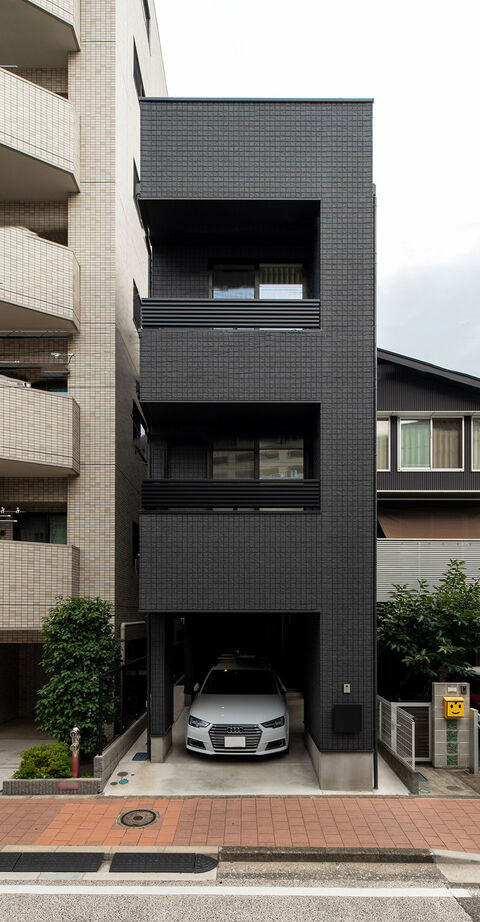 【SUUMO】 【2000万円台／3階建て／40坪/間取図】狭小地を感じさせないルーフバルコニー付きのホテルライクな住まい - MD studio. 建築士と造る家 横浜本店の建築実例詳細 ...