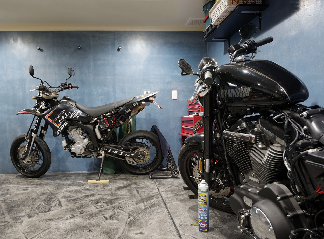 【SUUMO】 【3000万円台/ガレージハウス/二世帯住宅】リゾート感溢れる暖炉やデッキテラスなどを組み込んだ都市型住宅 - ハウステックス 本社の建築実例詳細 | 注文住宅