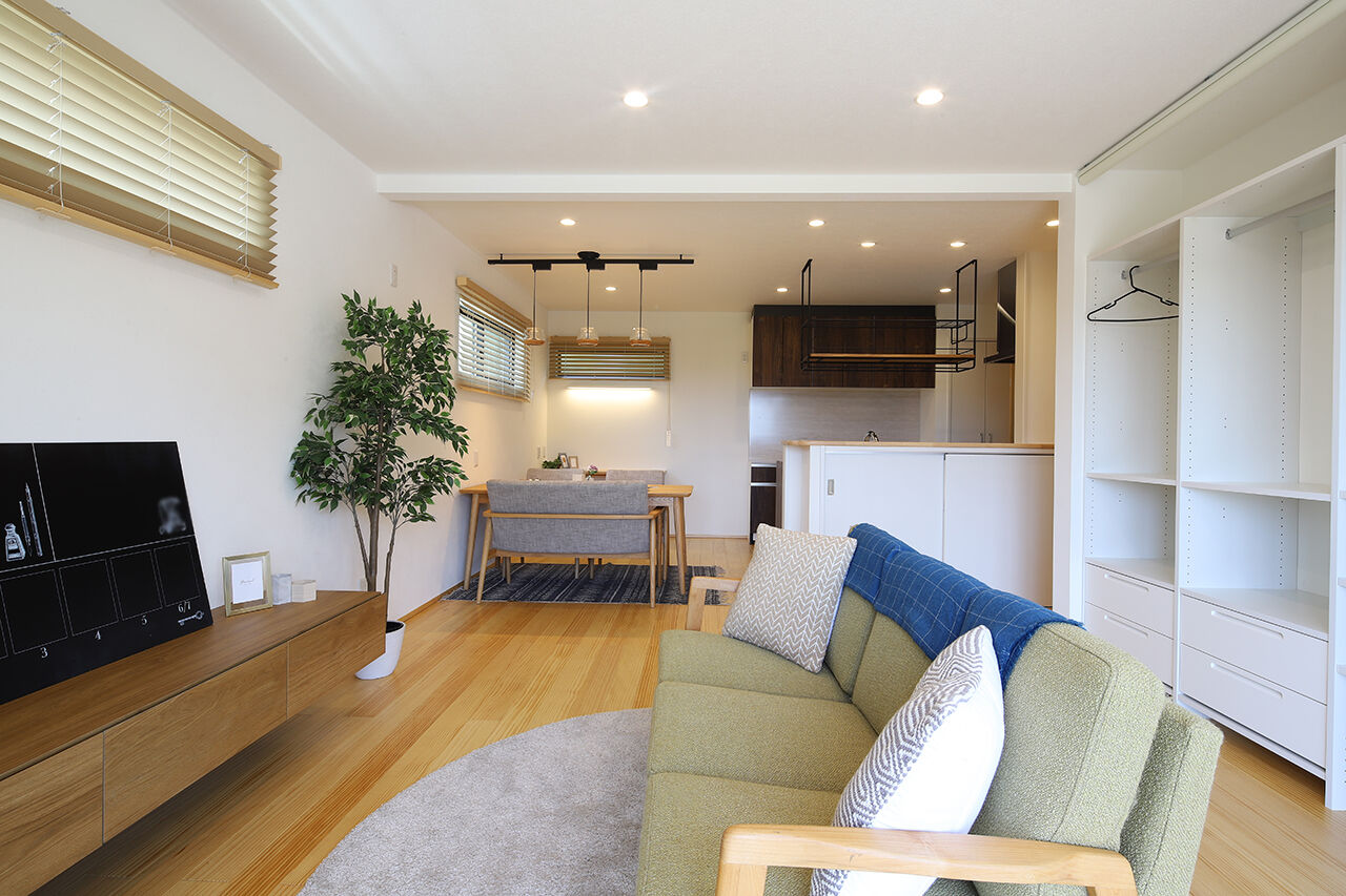 【SUUMO】 【2100万円～2199万円/38坪】セカンドリビングのある2世帯住宅/無垢材の床と建具（間取り図有） - パシフィック・ホーム&リノベーション/岡田建設 本社の建築実例詳細 ...