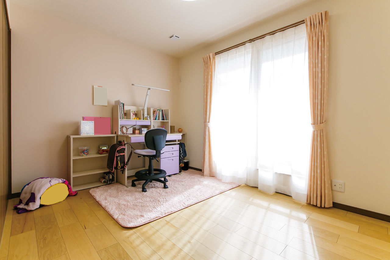 【SUUMO】 6LDKで叶えた夢。子どもたち4人がコーディネートした「自分の部屋」 - あいホーム の建築実例詳細 | 注文住宅