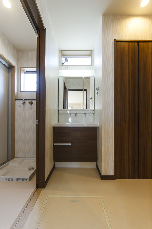 【SUUMO】 6LDKで叶えた夢。子どもたち4人がコーディネートした「自分の部屋」 - あいホーム の建築実例詳細 | 注文住宅