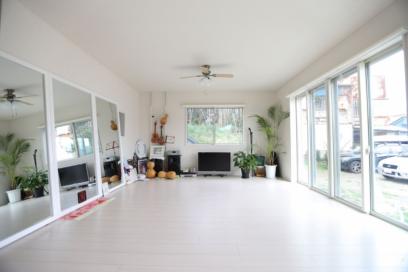 【SUUMO】 【間取り図有/20坪台/3LDK/店舗兼用】フラダンス教室、美容院、居住空間、各スペースに配慮した設計の家 - アイダ設計 の建築実例詳細 | 注文住宅