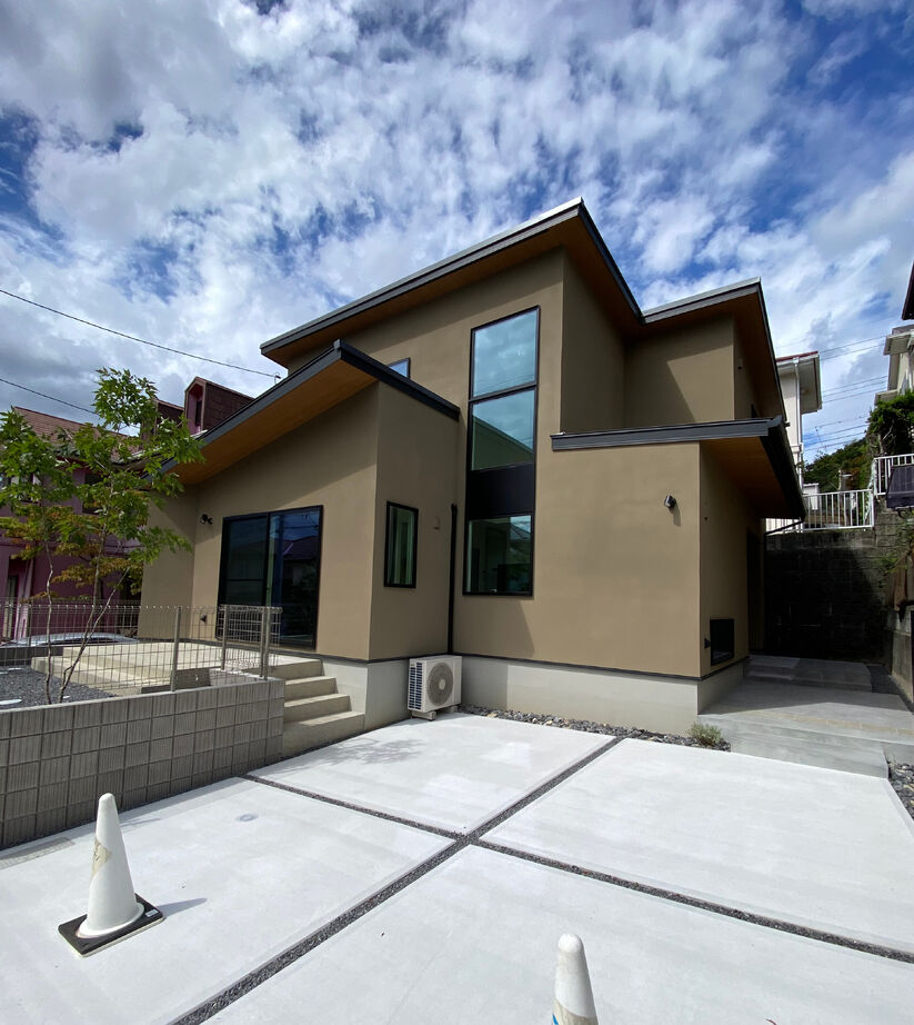 【SUUMO】 【間取り図有/4LDK/吹抜け/II型キッチン】木目×グレーのシンプルな住まい - イワキ の建築実例詳細 | 注文住宅