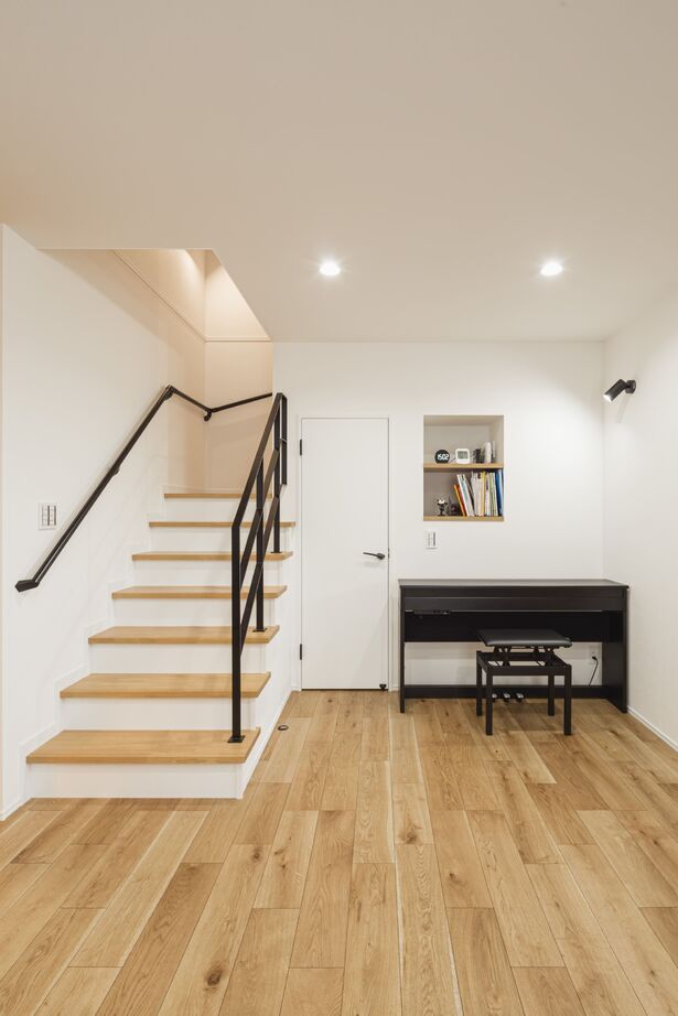 【SUUMO】 【2100万円/高断熱/高気密/33坪/ひな壇階段】機能性とデザイン性を極めた邸宅 - ホーエーホーム（久留米・柳川） 柳川展示場の建築実例詳細 | 注文住宅