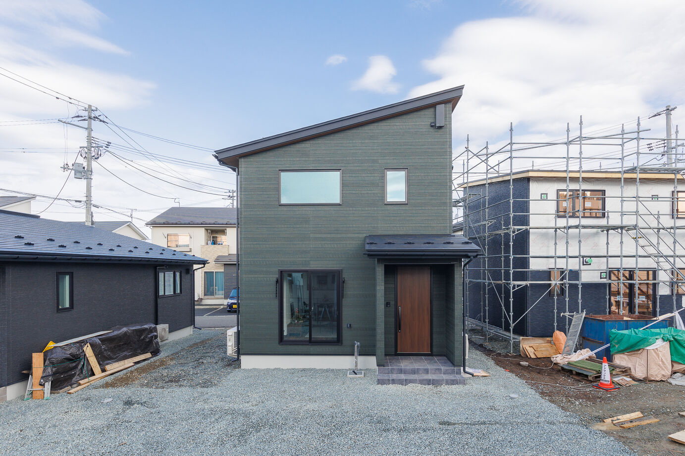 【SUUMO】 【1000万円台後半／23.5坪／3LDK+WIC】勾配天井が映える！コンパクトさを感じない家 - AD.MAX の建築実例詳細 | 注文住宅