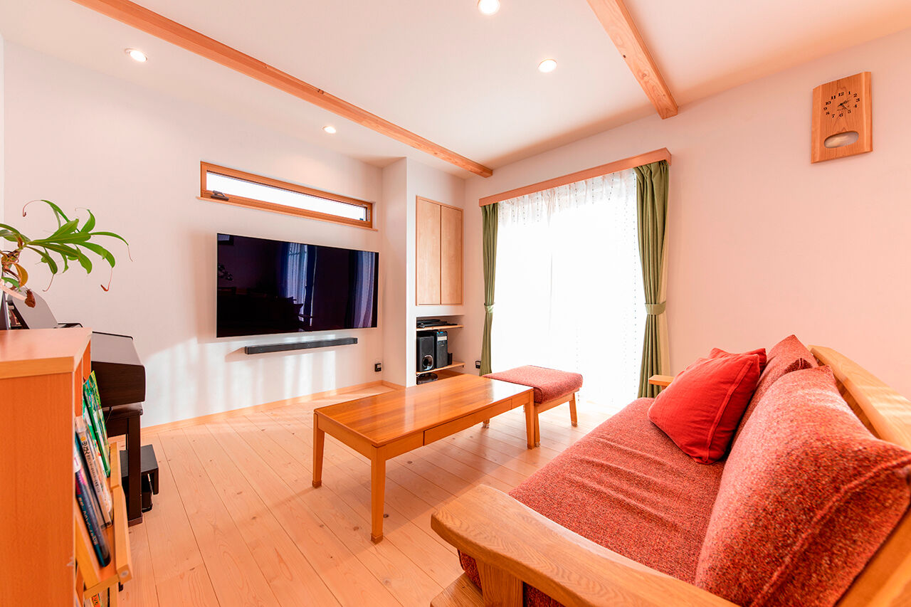 【SUUMO】 【30坪台/2階建て/駐車スペース有/モダン】無垢のヒノキの温もりとZEH水準の断熱性であったか快適な住まい - 福工房 小田原展示場の建築実例詳細 | 注文住宅