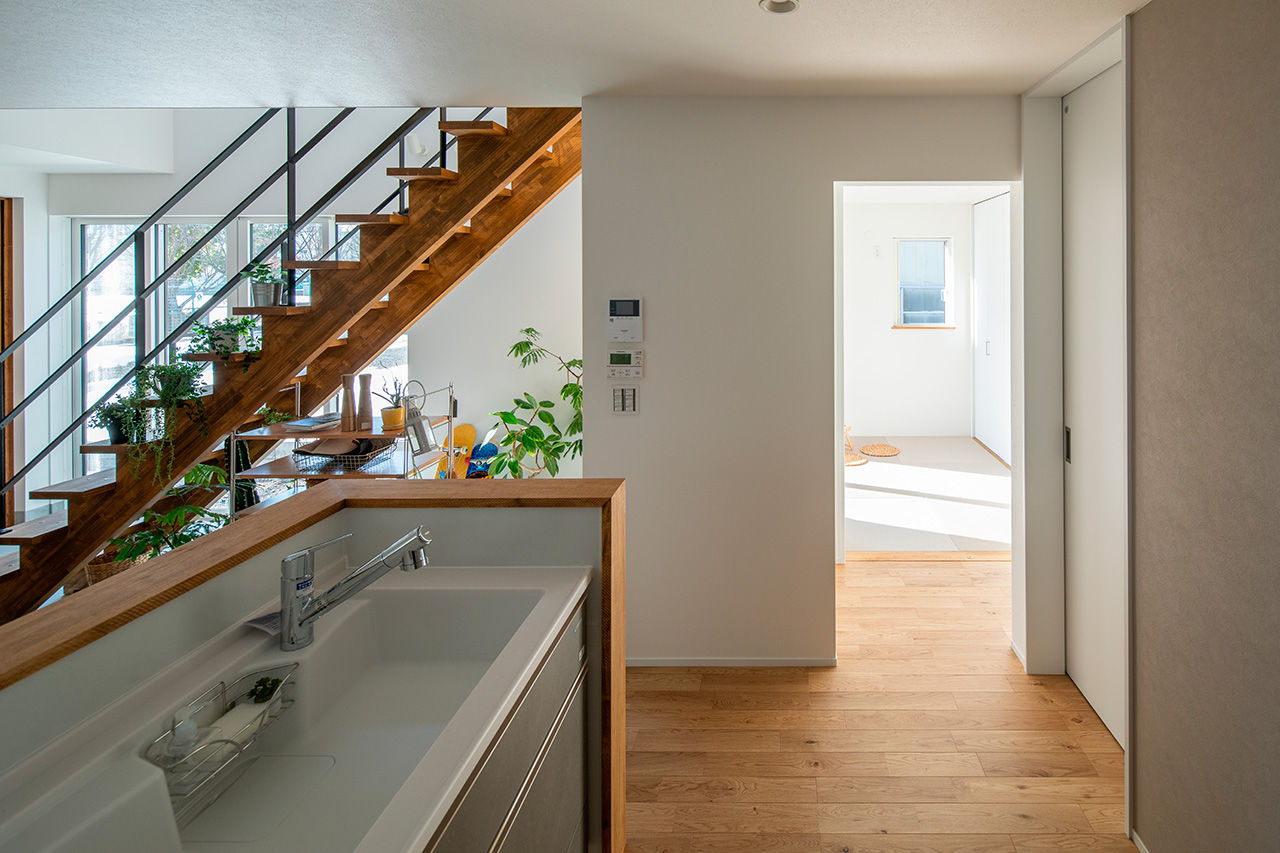 【SUUMO】 【1700万円/延床30坪/間取り図有】木製階段がアクセントになった、ナチュラルで柔らかな雰囲気が魅力の家 - シンプルハウス の建築実例詳細 | 注文住宅