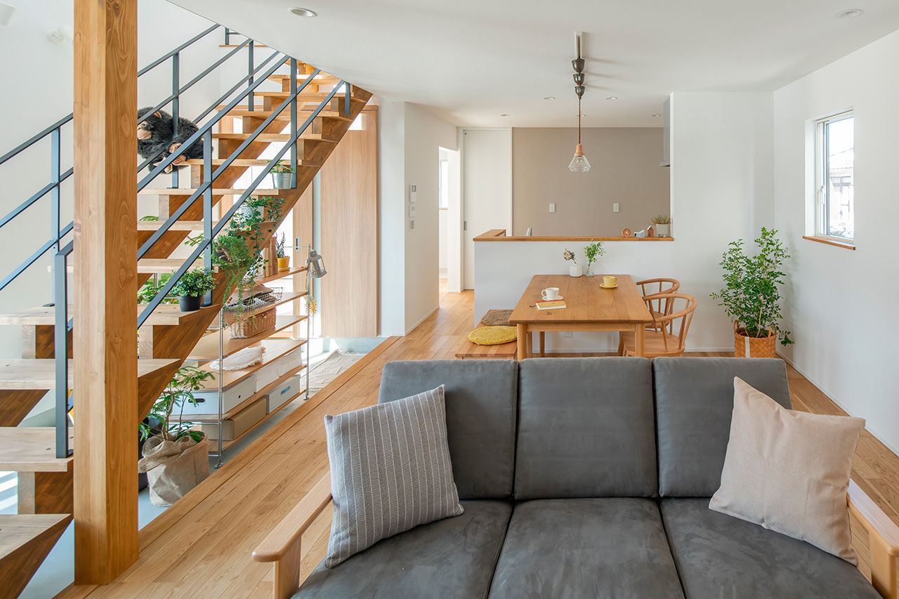【SUUMO】 【1700万円/延床30坪/間取り図有】木製階段がアクセントになった、ナチュラルで柔らかな雰囲気が魅力の家 - シンプルハウス の建築実例詳細 | 注文住宅