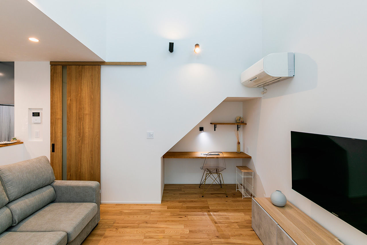 【SUUMO】 【2100万円台/延床30坪台/間取り図有】木目×グレーのシンプルに徹した、大人ナチュラルな住まい - シンプルハウス の建築実例詳細 | 注文住宅