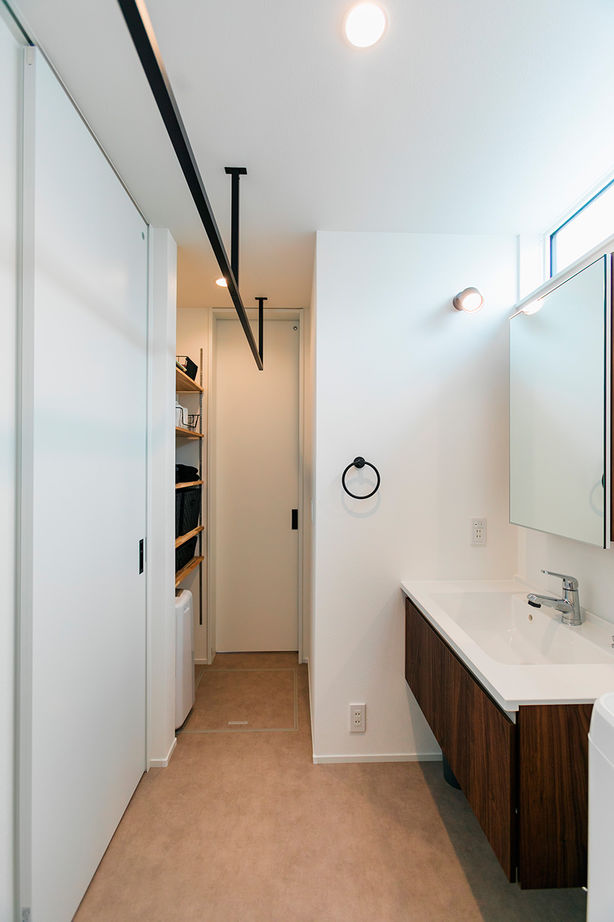 【SUUMO】 【1700万円台/延床30坪以下/間取り図有】コンパクトながらも明るく開放的な、かっこいい家 - シンプルハウス の建築実例詳細 | 注文住宅