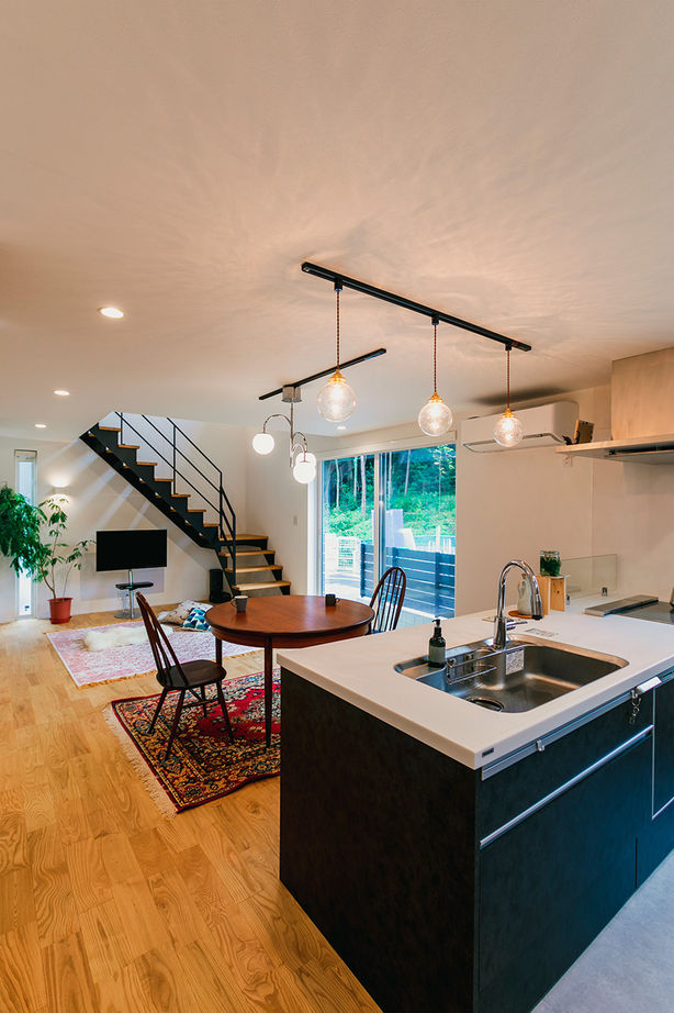 【SUUMO】 【2200万円台/延床30坪台/間取り図有】デザインと性能、すべて納得のいく家づくりを叶えて心地いい暮らしを - シンプルハウス の建築実例詳細 | 注文住宅