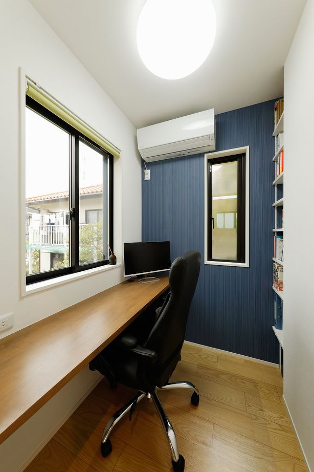 【SUUMO】 【36坪/2階リビング/バルコニー】勾配天井と広々としたバルコニーが叶える開放感抜群のリビング - 一級建築士事務所 ホームスタイリング の建築実例詳細 | 注文住宅