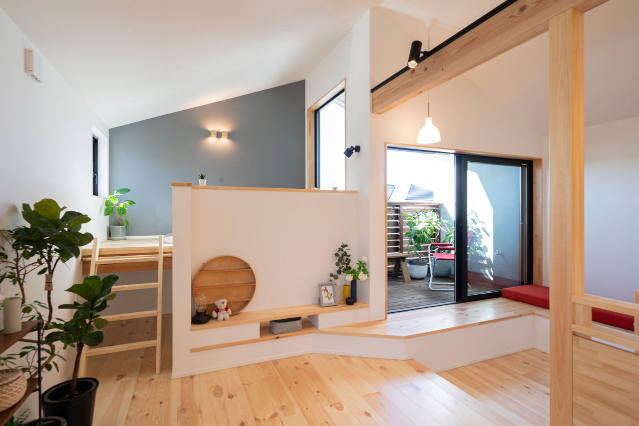 【SUUMO】 【2000万円台/2LDK/30坪】住宅地でも心地よい光と開放感を楽しむ、高断熱で快適な2階リビングの家 - オーパス スタイル の建築実例詳細 | 注文住宅