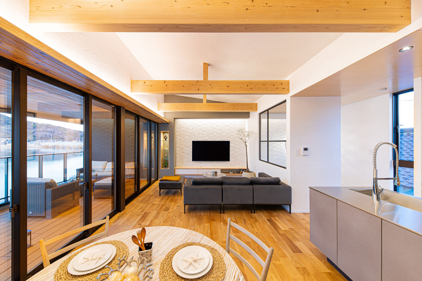 【SUUMO】 【間取り図有/二階リビング/3LDK＋土間スペース】 非日常のホテルライクな住まい。憧れのSEASIDE LIFE - KASHII DESIGN HOME / 香椎建設 の ...