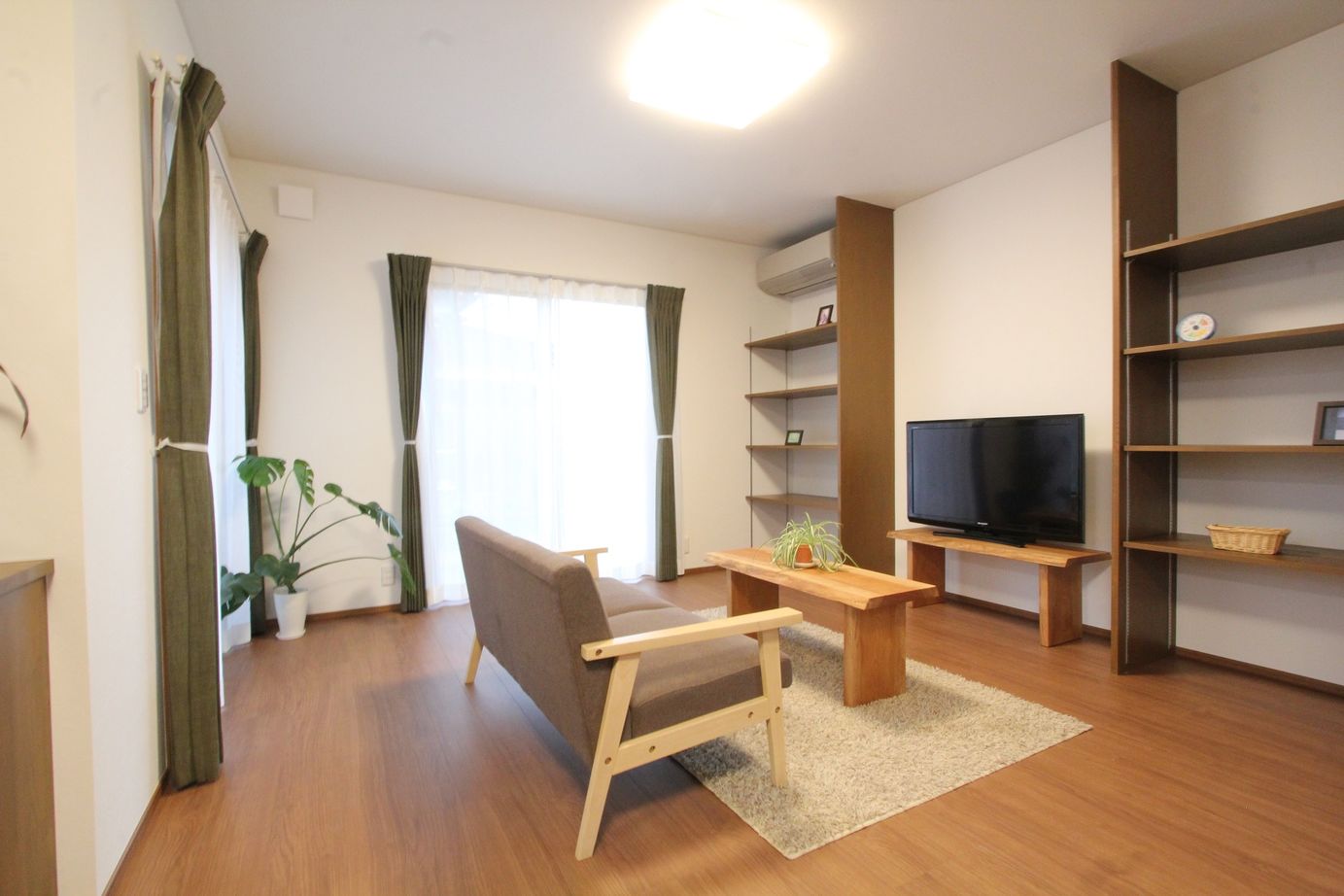 【SUUMO】 【2000万円台前半/小矢部市/4LDK/42.8坪】 家事動線にこだわった家 - デキノヤホーム の建築実例詳細 | 注文住宅