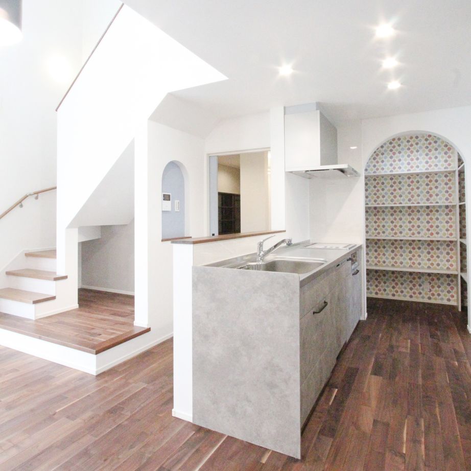 【SUUMO】 【氷見市/4LDK/36.4坪/吹抜け/間取り図あり】吹抜けで大きな窓から光が差し込む明るい家 - デキノヤホーム の建築実例詳細 | 注文住宅