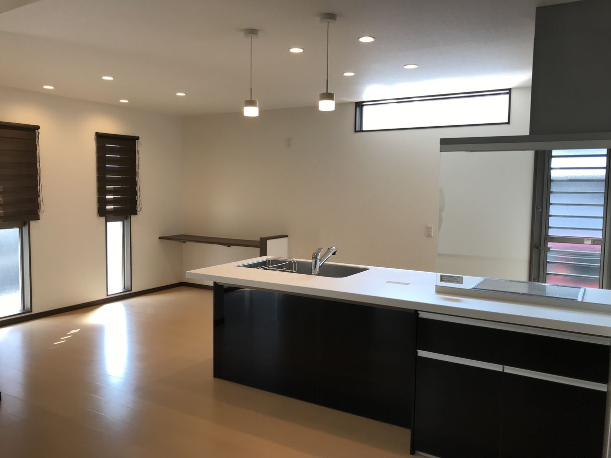 【SUUMO】 【1500-1999万円/大川市 耐震等級3 4LDK 平屋】 スキップフロア+吹き抜けで大空間の リビングダイニング - メイクハウス の建築実例詳細 | 注文住宅