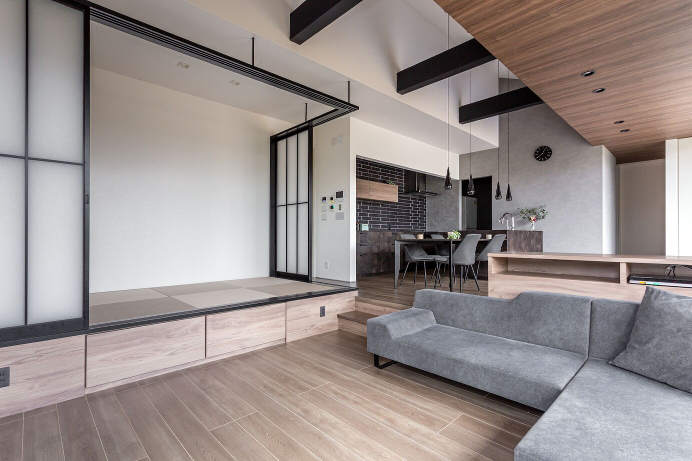 【SUUMO】 【37坪/夫婦＋子ども2人】勾配天井の平屋で立体的につながる暮らし 写真9点掲載 - ダイワハウス の建築実例詳細 | 注文住宅