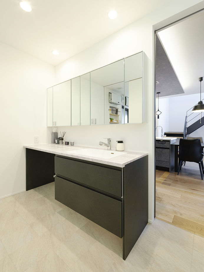 【SUUMO】 【4000万円台/間取図有/ビルトインガレージ】陽光あふれる大空間でも、夏涼しい！断熱性に優れたZEHの家 - ビクトリーホーム の建築実例詳細 | 注文住宅