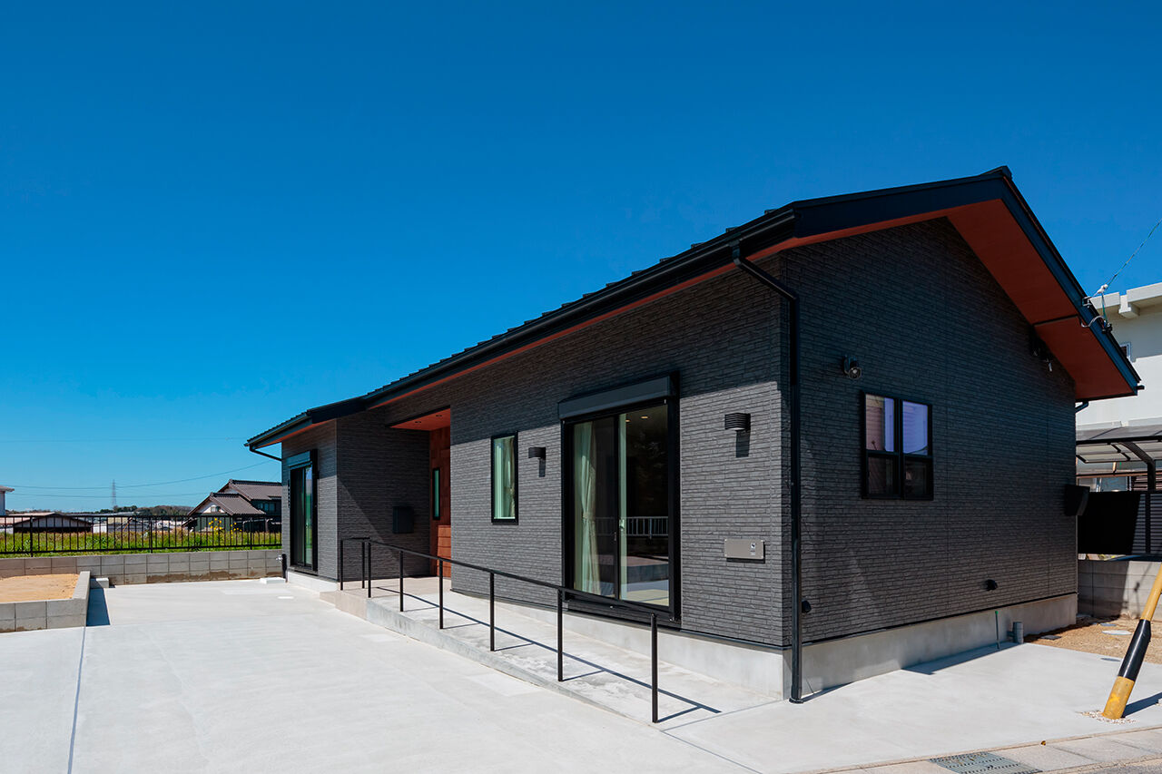 【SUUMO】 【2000万円台/平屋/20坪台/間取り図】造作のテーブルで会話を楽しむ、おもてなしダイニングが自慢の平屋 - Relax home の建築実例詳細 | 注文住宅