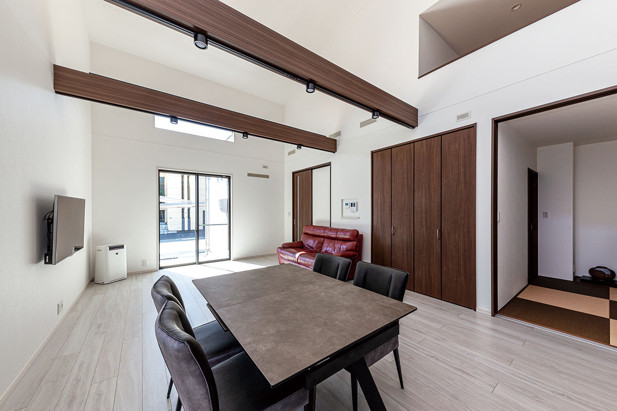 【SUUMO】 高さ7m×2 7 畳の吹抜け大空間を強くて温かい木の家で実現 - トヨタホーム の建築実例詳細 | 注文住宅