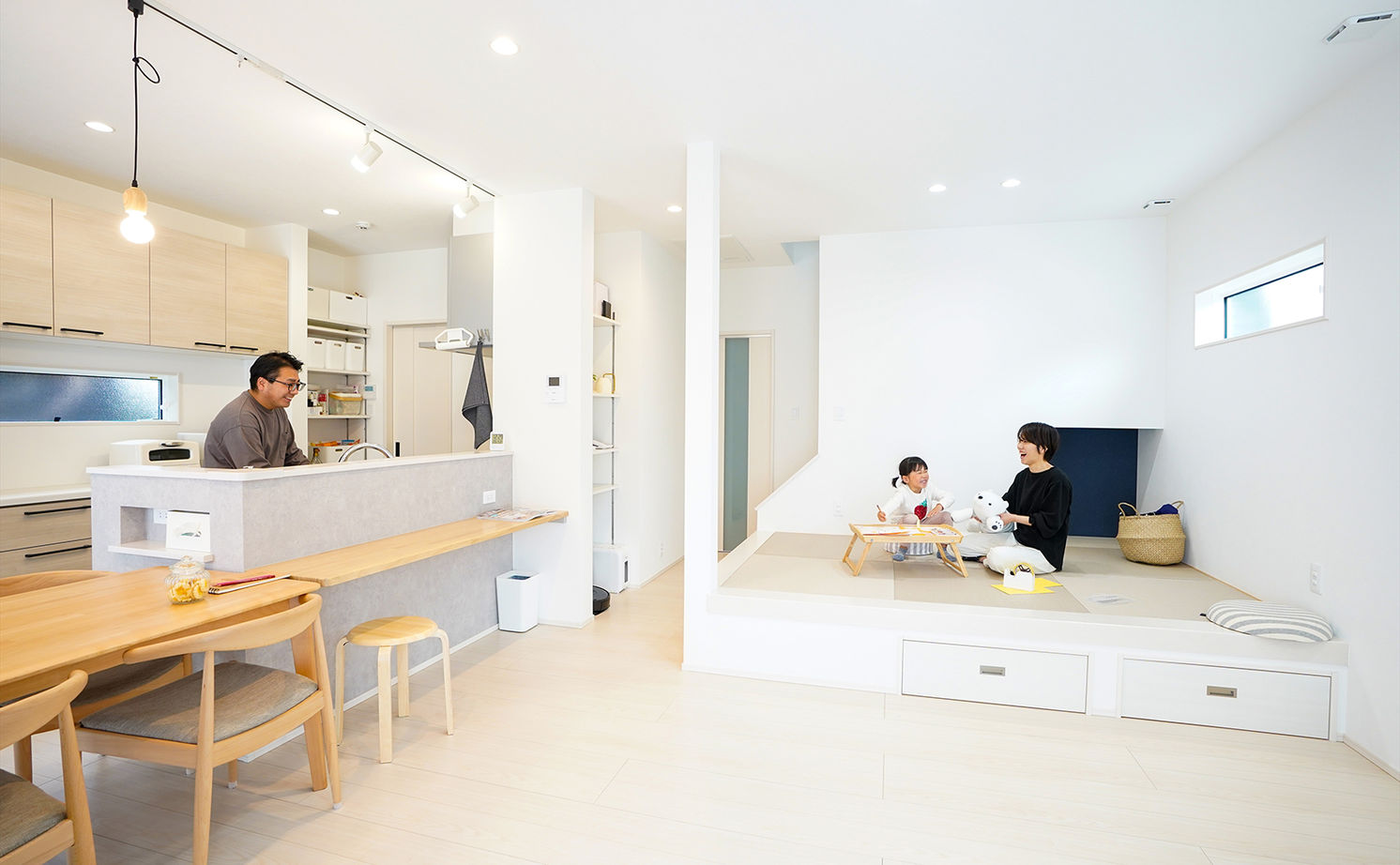 【SUUMO】 【1000万円台/間取り/30坪台/土間収納】明るいリビング×家事ラク回遊動線。「最初から予算が明確で安心！」 - アサヒグローバルホーム 四日市店の建築実例詳細 | 注文住宅