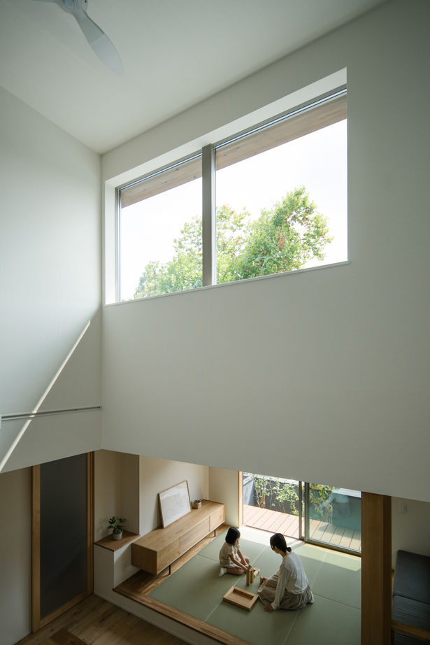 【SUUMO】 【滋賀県｜2000万円台｜間取り有】どこにいても公園の緑に視線が抜けるコンパクトだけど広がりを感じる家 - iKKA の建築実例詳細 | 注文住宅