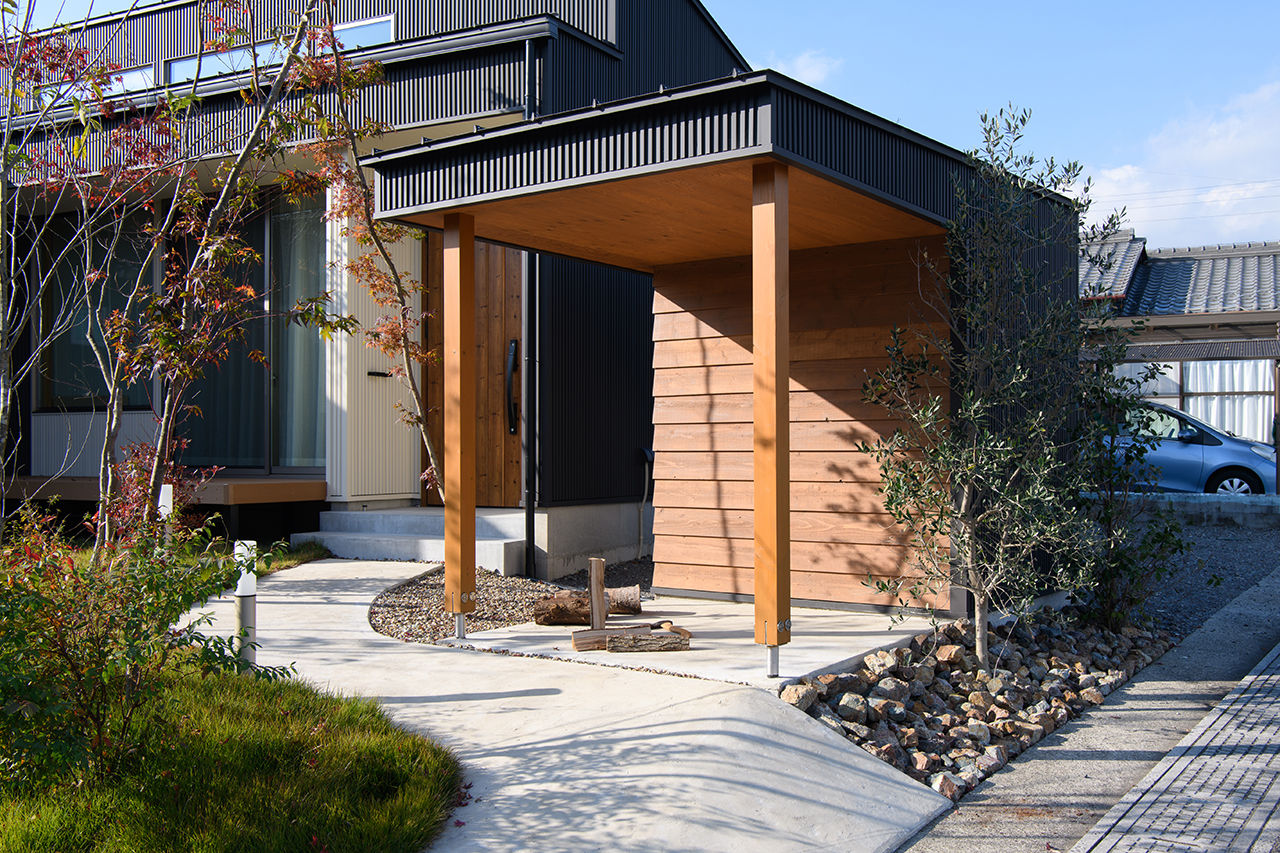 【SUUMO】 【2000万円台/平屋/20坪台】暮らすほどに愛着がわく家。薪ストーブのあるL字型のコンパクトな平屋 - すみ家 の建築実例詳細 | 注文住宅