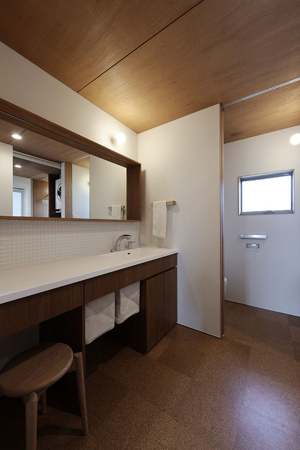 【SUUMO】 【3000万円台｜平屋｜32坪】障子からこぼれる光、陰影。侘び寂びを感じる和モダンな「平屋」 - ue_bo design の建築実例詳細 | 注文住宅